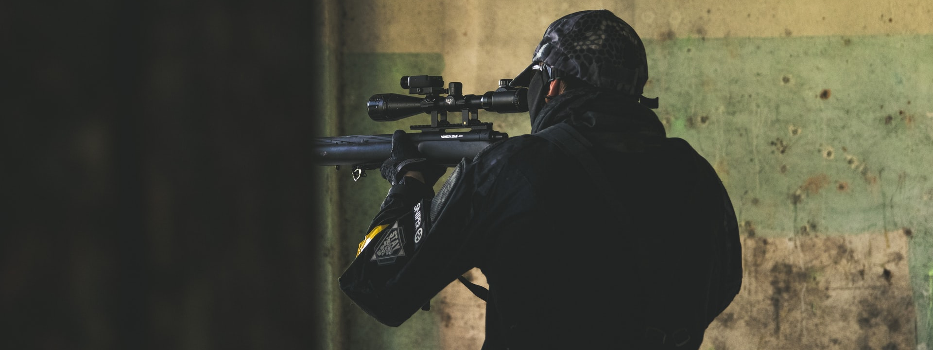 What Are The Differences Between Spike And Edged-Blade Protection ...